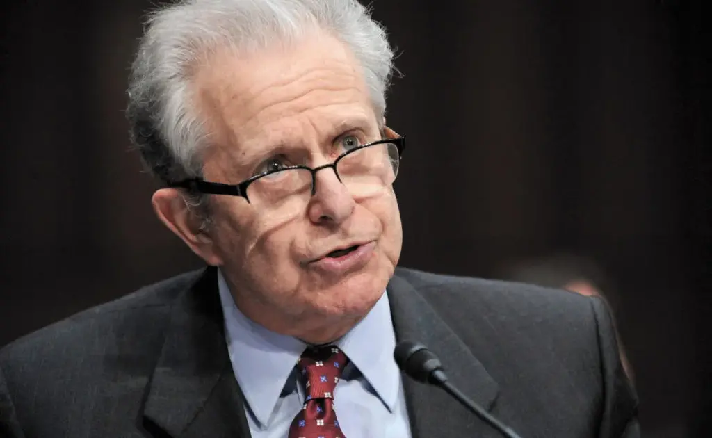 Op-ed by Professor Tribe: Gentleman of the Court - Harvard Law School ...