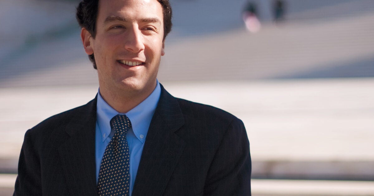 Supreme Foresight: Issac Lidsky ’04, U.S. Supreme Court clerk - Harvard ...