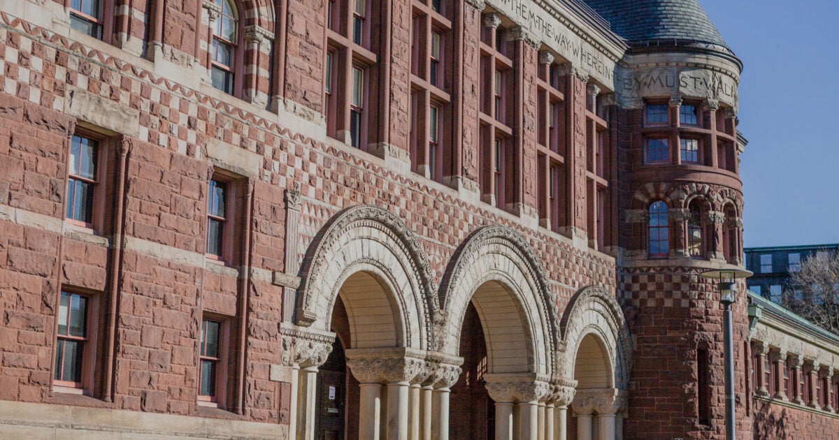 Harvard Corporation agrees to retire HLS shield - Harvard Law School ...