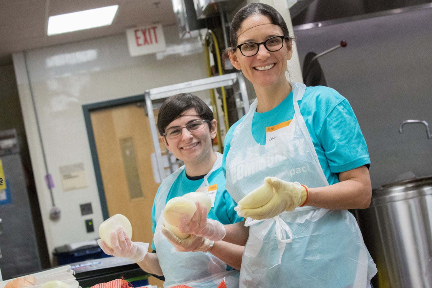 HLS faculty and staff join in 'Week of Service' - Harvard Law School ...