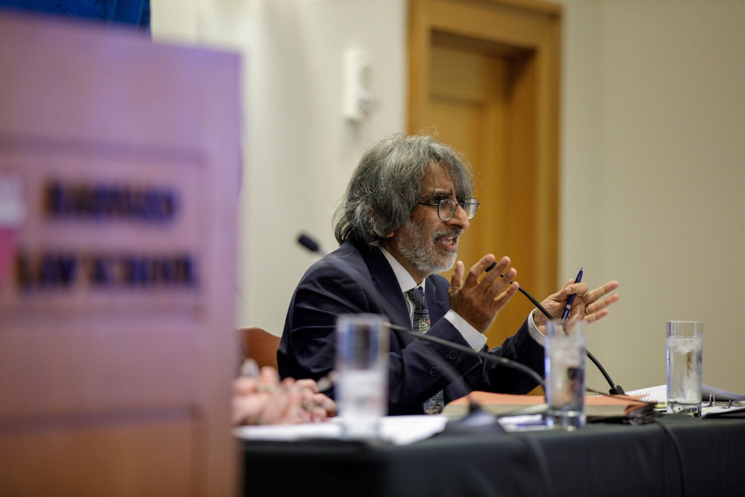 Does the 14th Amendment bar Donald Trump from running for president ...