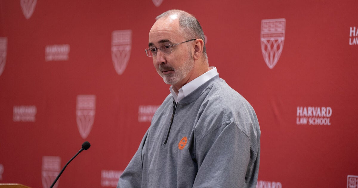 United Auto Workers leader Shawn Fain delivers keynote at Harvard Trade ...