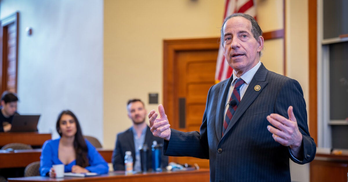 Raskin encourages students to focus anew on Constitution, cases this election year - Harvard Law ...