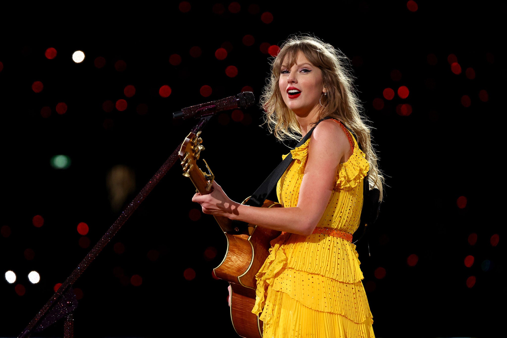 How Taylor Swift changed the copyright game by remaking her own music ...